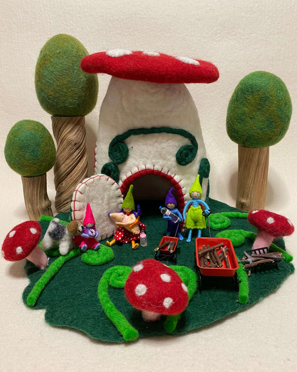 FELT HOMES – The Pixie Patch