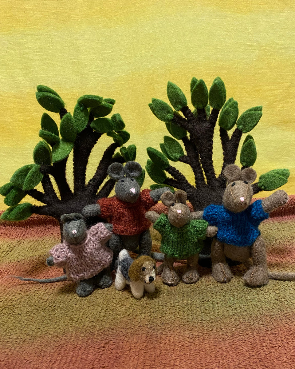 Brown Mouse – The Pixie Patch