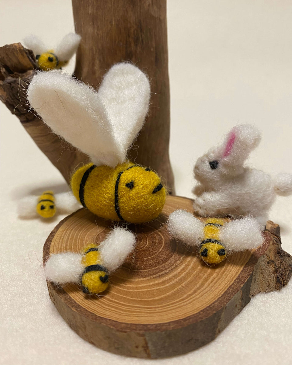 Felt Bee – The Pixie Patch